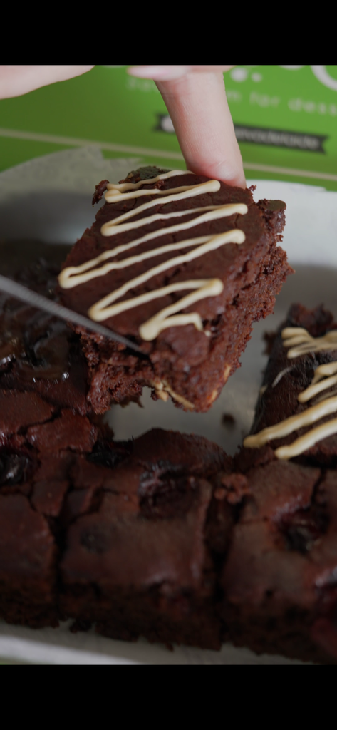 CHRISTMAS MINI BROWNIE BOX (GF,VG,NF) – Nagev